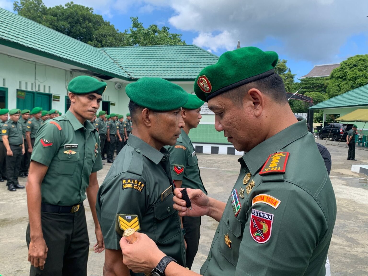 Pimpin Upacara Korp Raport Kenaikan Pangkat, Ini Sambutan Dandim - Metro Maluku News